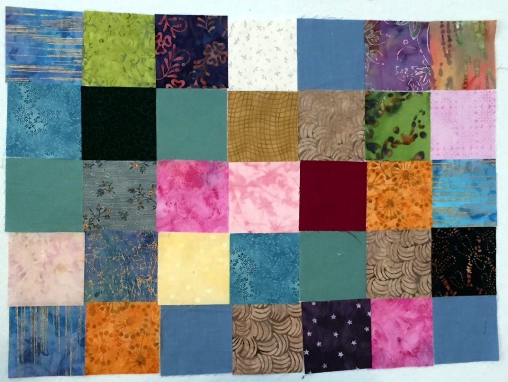 Using Contrast to Add Depth to a Scrap Quilt - The Questioning Quilter